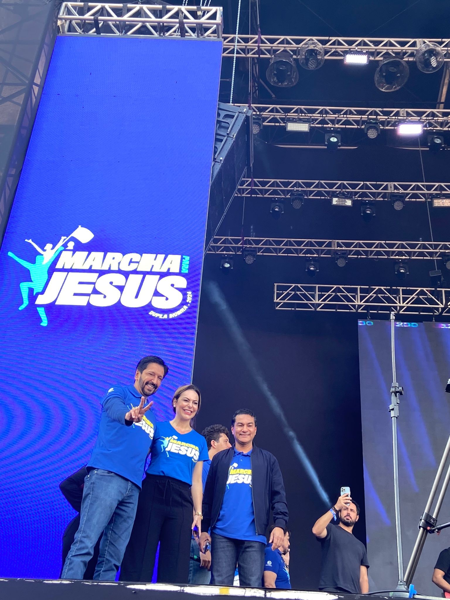 Marcha para Jesus atrai multidão e lideranças políticas em São Paulo veja fotos Política