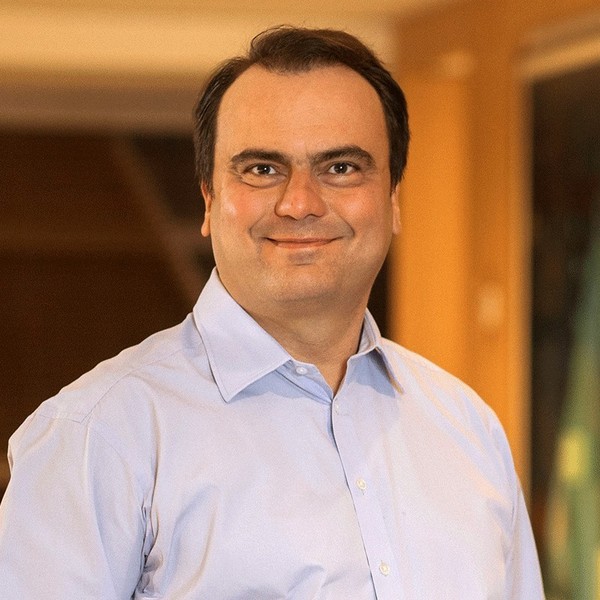 Ex-diretor financeiro do Itaú vai para o Santander na Espanha ...