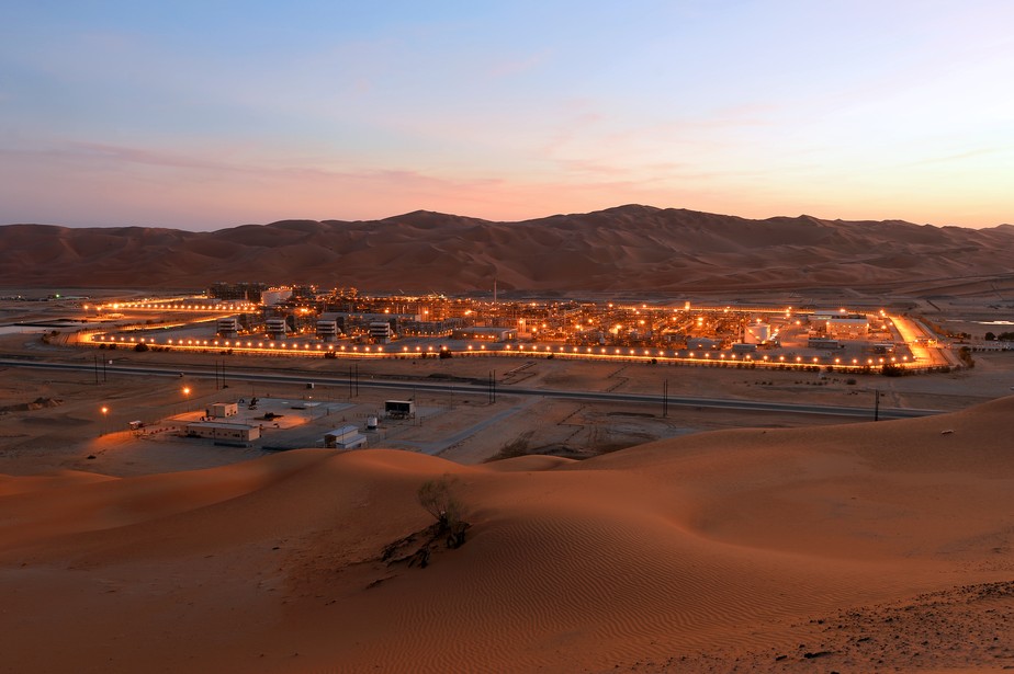 Lucro da Aramco, gigante saudita de petróleo, despenca 73,4% no segundo ...