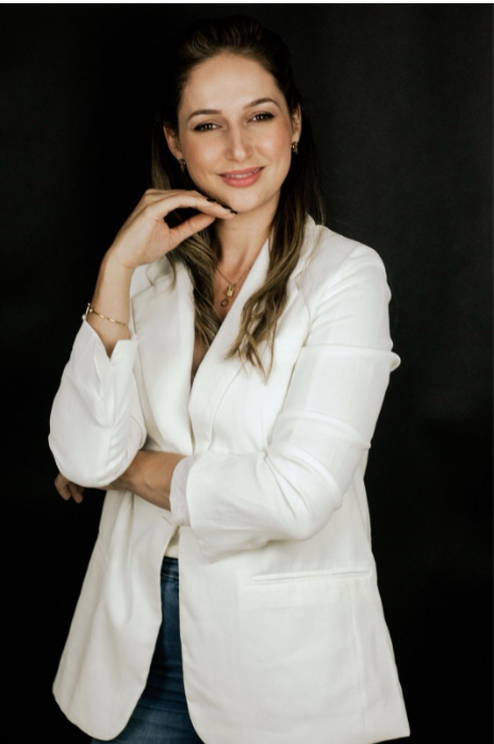 Brasileira leva sua expertise em harmonização facial e micropigmentação ...