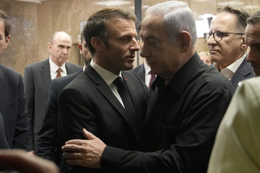 Macron e outros líderes mundiais pedem que Israel priorize o retorno de ...