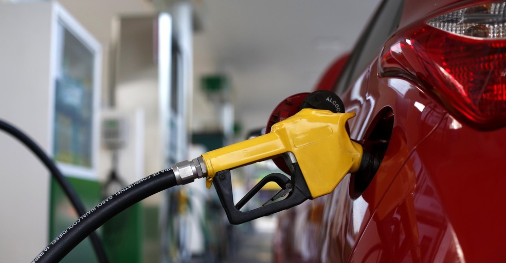 Diesel acumula alta de 65,5% nas refinarias em 2021; na gasolina ...