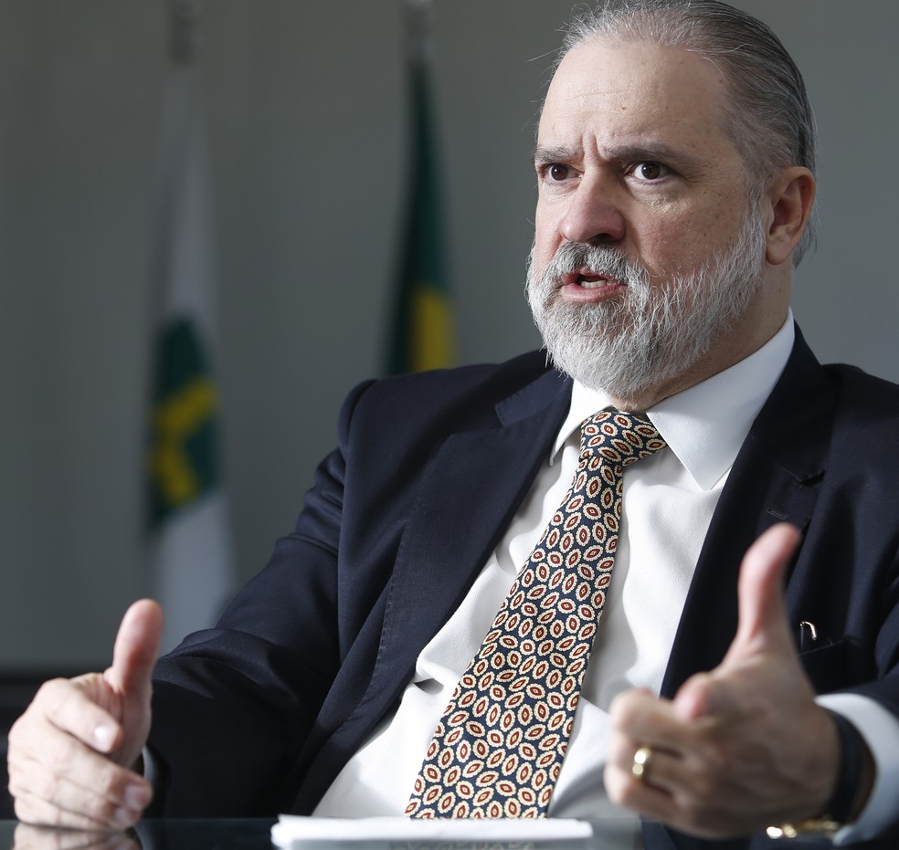 Em vídeo, Aras defende sistema eleitoral brasileiro | Política | Valor ...