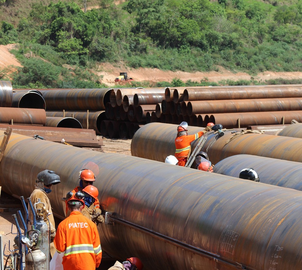 Samarco constrói muro de aço para segurar rejeitos | Empresas | Valor ...