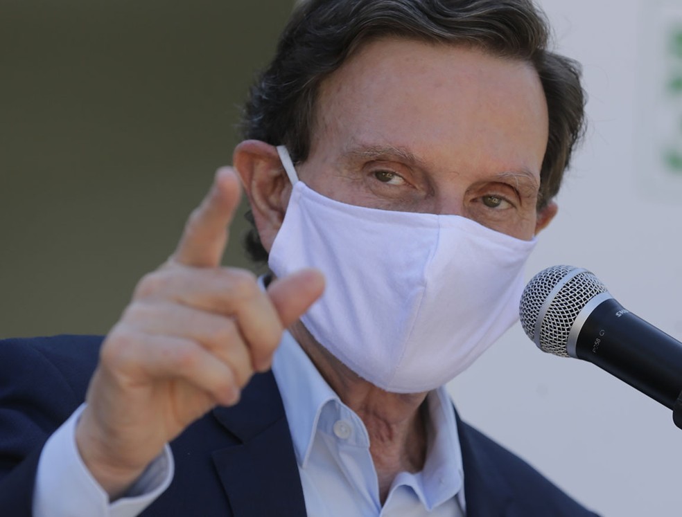 Crivella anuncia fim de bloqueios parciais por pandemia em dez bairros ...