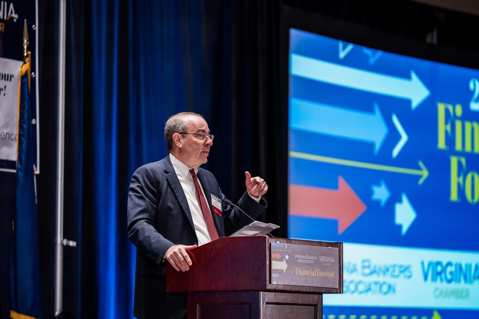 Fed: Ideia de recessão está sendo substituída por ‘pouso suave’, diz ...