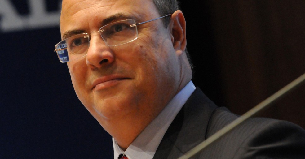 Witzel vai à Justiça contra divisão de verba de royalties | Brasil ...