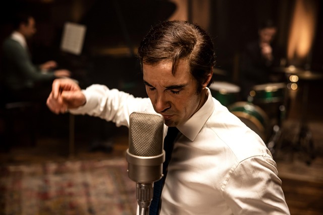 Para interpretar o ‘monstro sagrado’ da canção francesa, ator levou ...