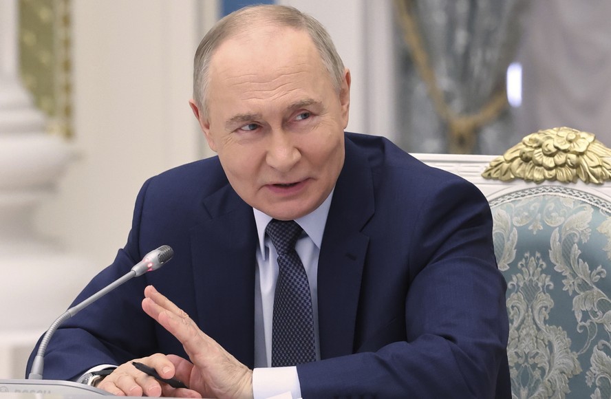 Putin culpa Ocidente pela guerra na Ucrânia | Mundo | Valor Econômico
