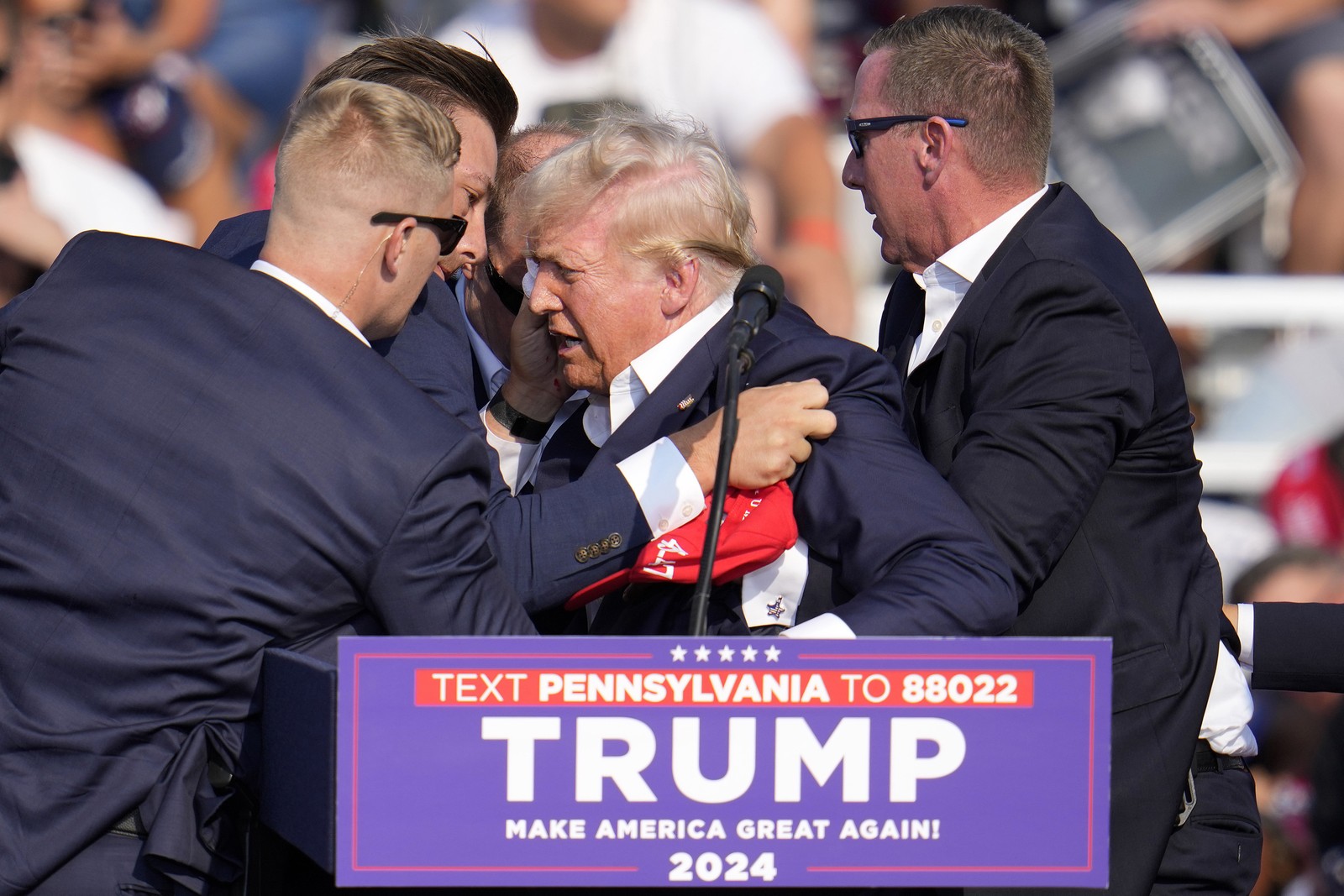 Trump sofre atentado durante comício de campanha na Pensilvânia, nos ...