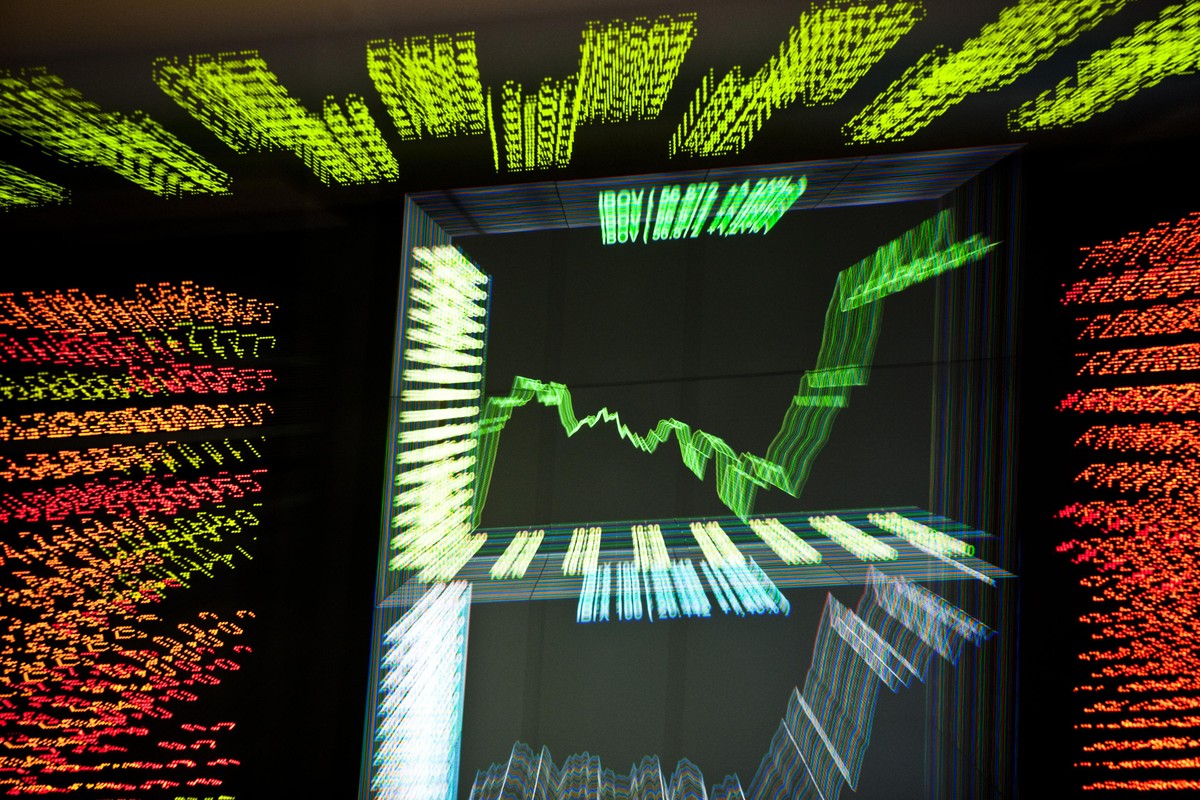 Ibovespa vai às máximas com bancos e Petrobras; dólar à vista cai ...