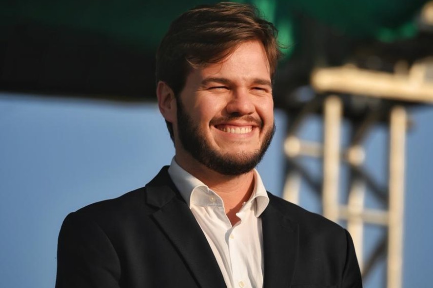 Bruno Cunha Lima, do União Brasil, é reeleito prefeito de Campina ...