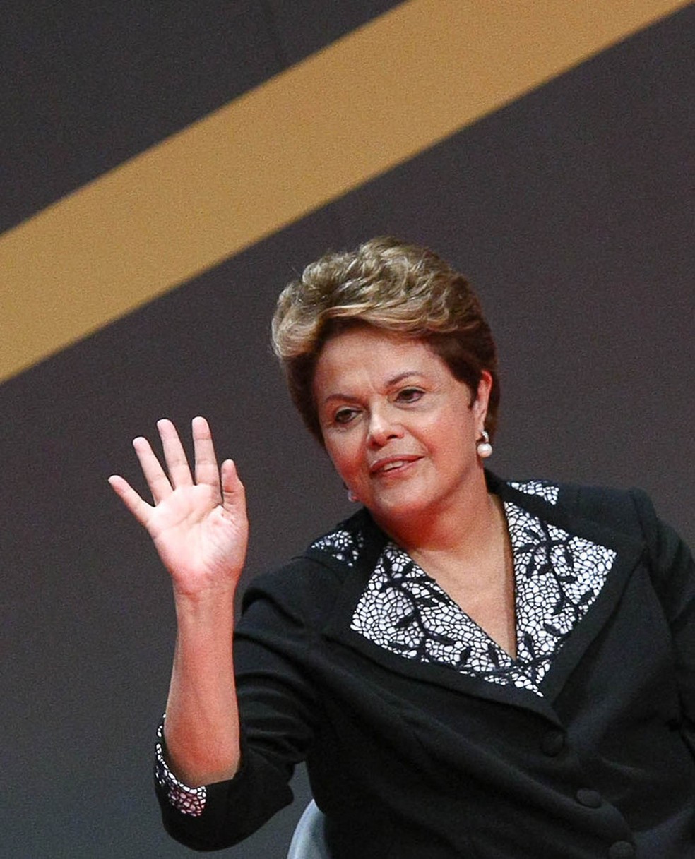 Dilma diz haver demanda de até 17 plataformas para campo de Libra ...