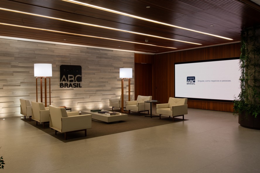 Banco ABC Brasil lucra R$ 244,1 milhões no 2º trimestre | Finanças ...