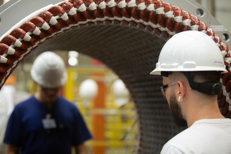 WEG vê oportunidades em mobilidade elétrica e equipamentos para data ...