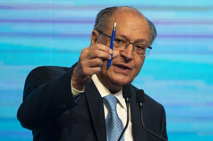 Alckmin anuncia contratação de 220 servidores no Mdic | Brasil | Valor ...