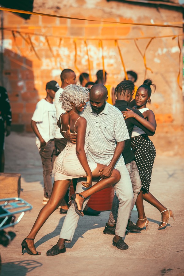 O que é a kizomba, o gênero musical angolano com ramificações no Brasil ...