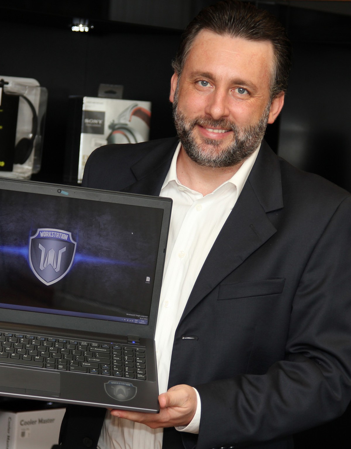 Avell se torna referência de "gamers" e arquitetos | Empresas | Valor ...