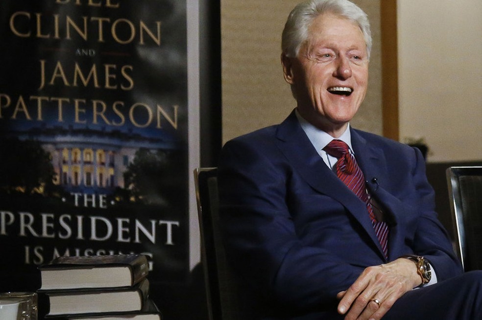 Ex-presidente dos EUA Bill Clinton é hospitalizado com febre | Mundo ...