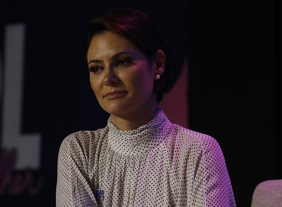 Em evento do PL, Michelle ironiza investigações e diz que lançará a ...