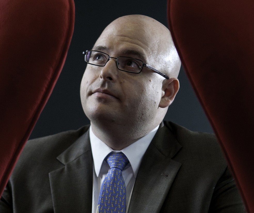 Lenovo faz 1º lançamento da CCE desde aquisição | Empresas | Valor ...