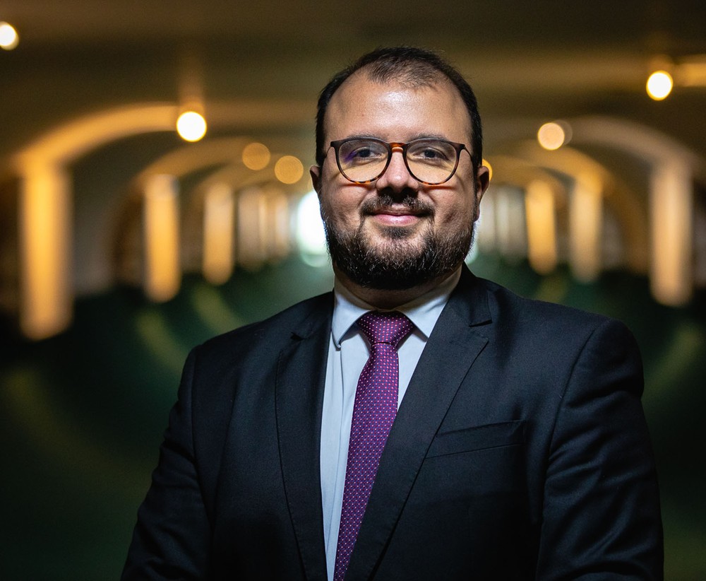 Crédito para endividado não é solução, diz Dudena, secretário de ...