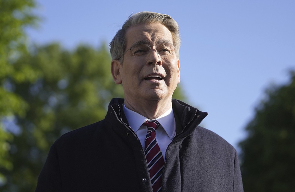 Bessent quer nova rodada de negociações entre EUA e China e critica ...