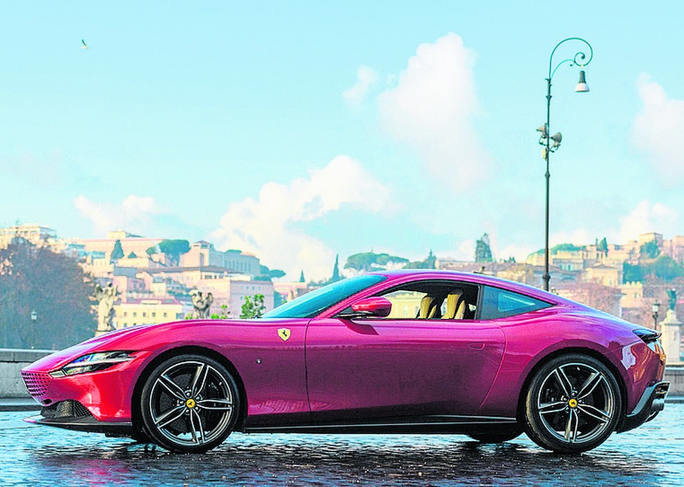 Carros Esportivos Ferrari Rosa