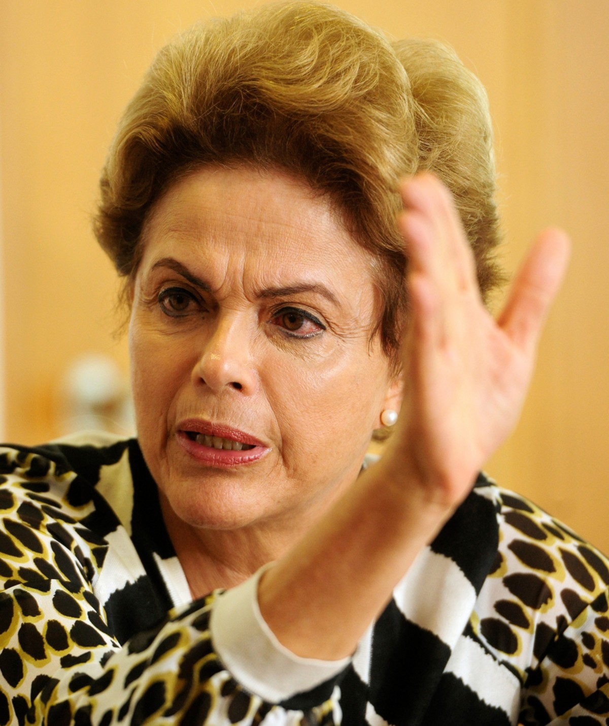 Dilma se compromete com meta fiscal | Brasil | Valor Econômico