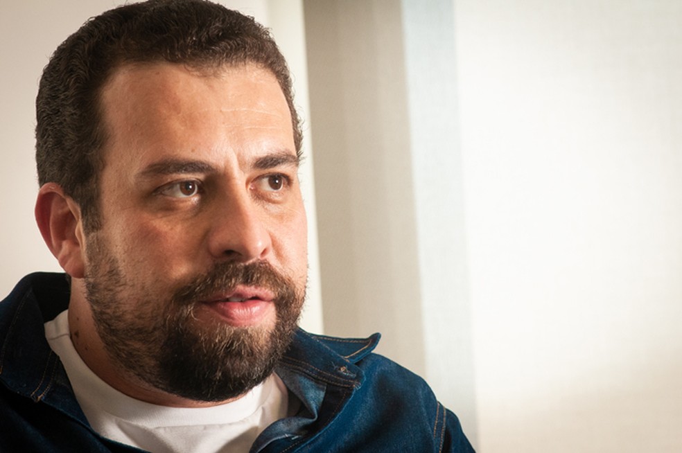 Boulos é oficializado candidato em SP e diz que disputa vai além da ...