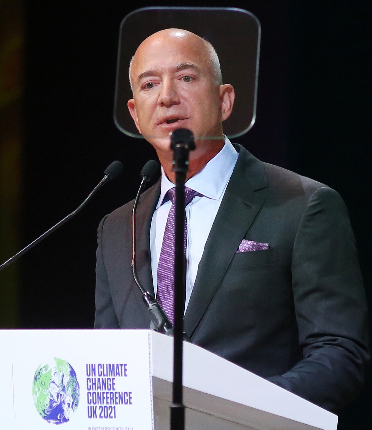 Bezos faz doação de US$ 2 bi | Mundo | Valor Econômico