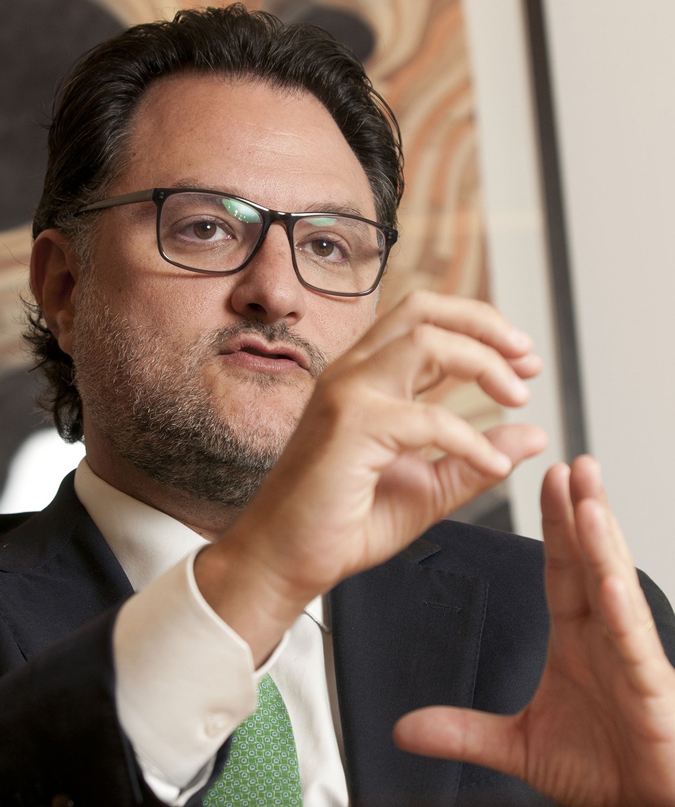 Crise paralisa ofertas, mas poucas empresas tinham urgência | Finanças ...