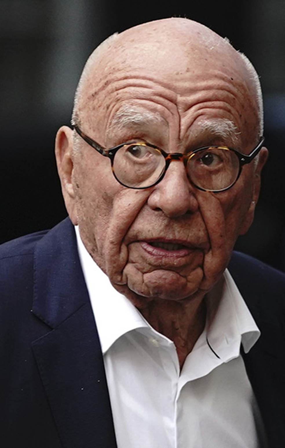 Escândalo nos jornais de Murdoch custa 1 bi de libras em acordos ...