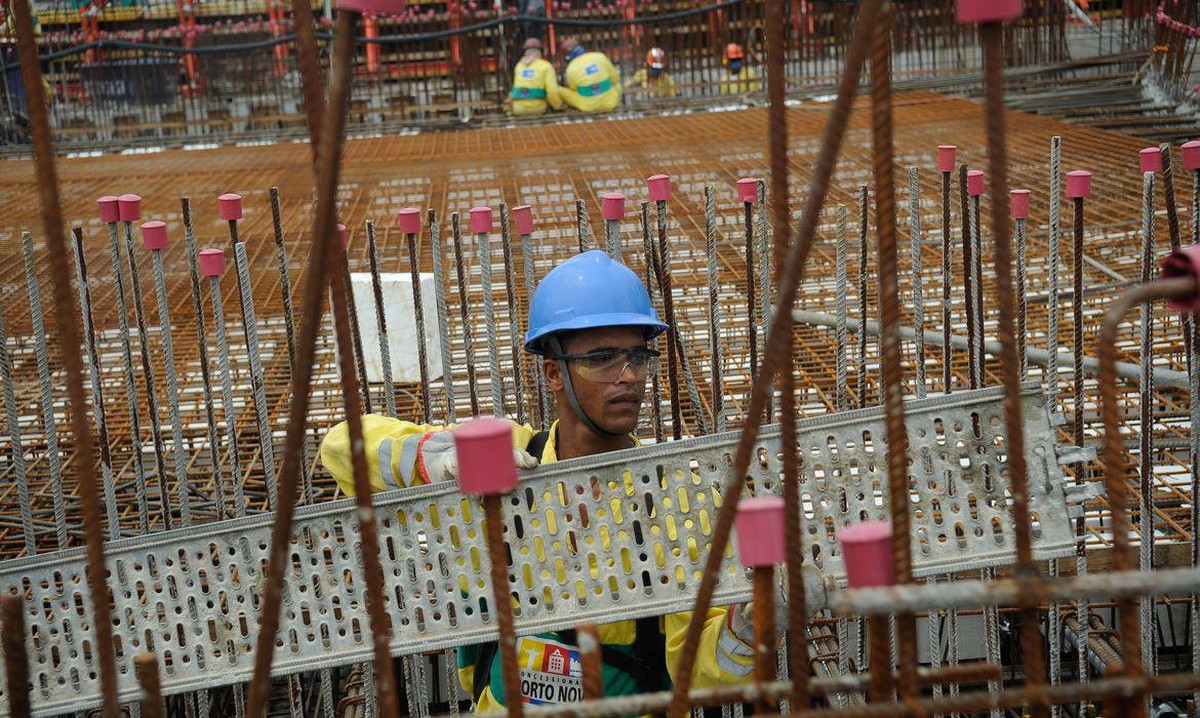 Emprego em construção cresce no 3º trimestre e ajuda a fortalecer ...