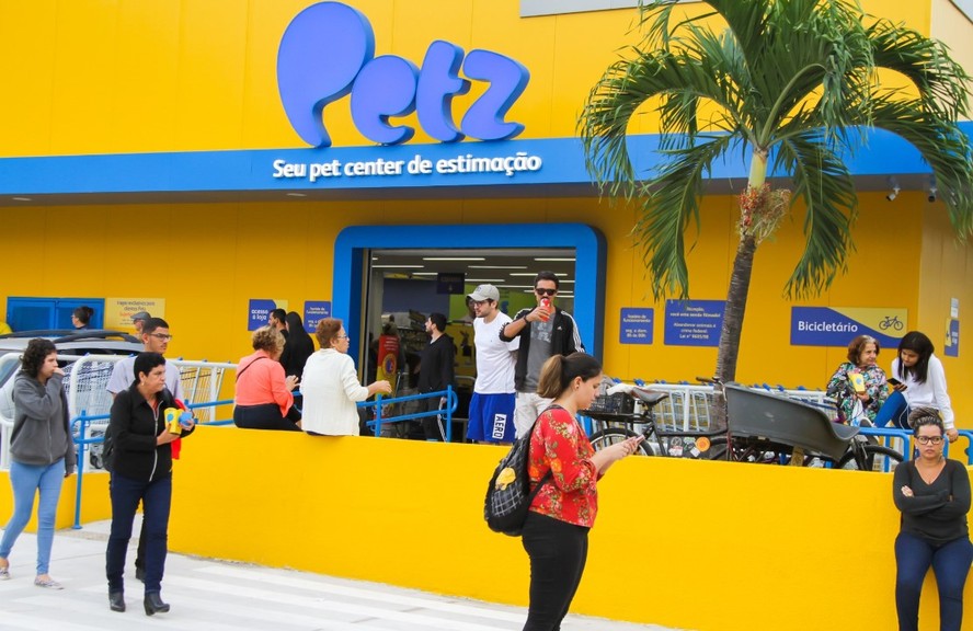 Petz integra operações da Zee.Dog e amplia serviços com a Cão Cidadão ...