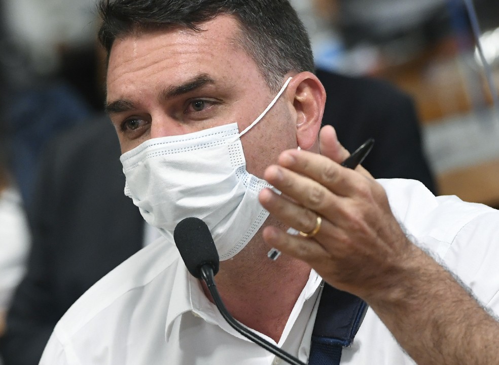 'Bolsonaro deve ficar mais próximo de filiação ao PP após convite a ...