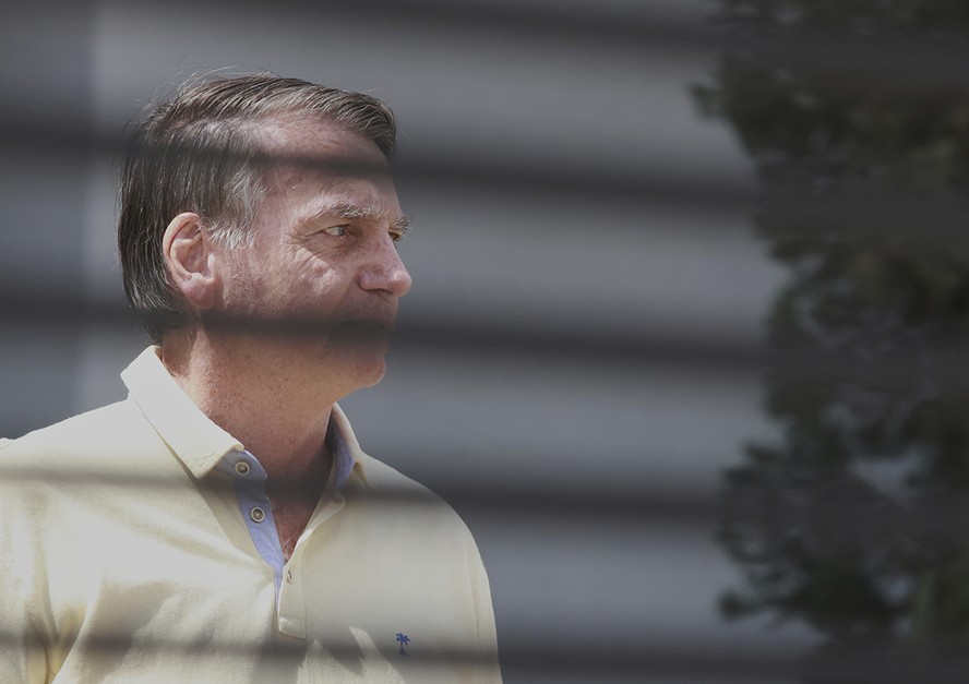 Moraes autoriza que Bolsonaro receba visitas de Flávio, Carlos e Jair ...