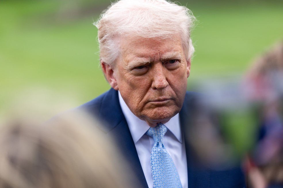 Trump anuncia bloqueio de Ormuz pelos EUA para pressionar o Irã | Mundo ...