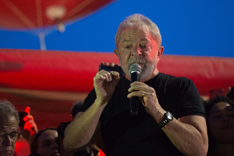 Lula diz querer ser candidato e nunca ter tido ilusão sobre juízes ...