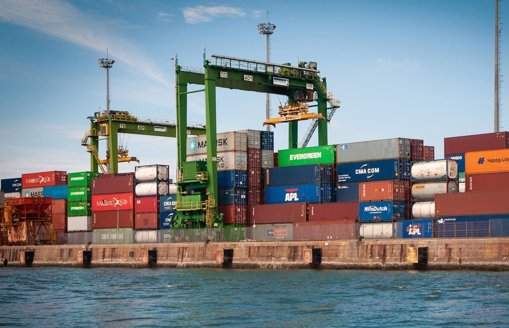 Balança comercial brasileira tem déficit de US$ 36 milhões na 4ª semana ...