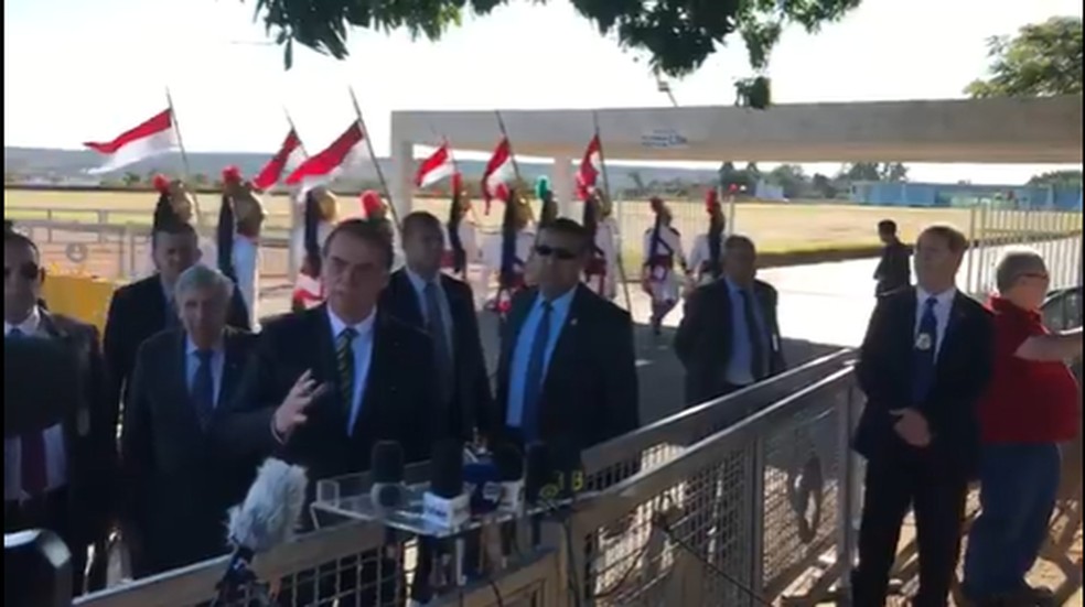 Bolsonaro: Macron tem de retirar os insultos antes de oferecer ajuda ...