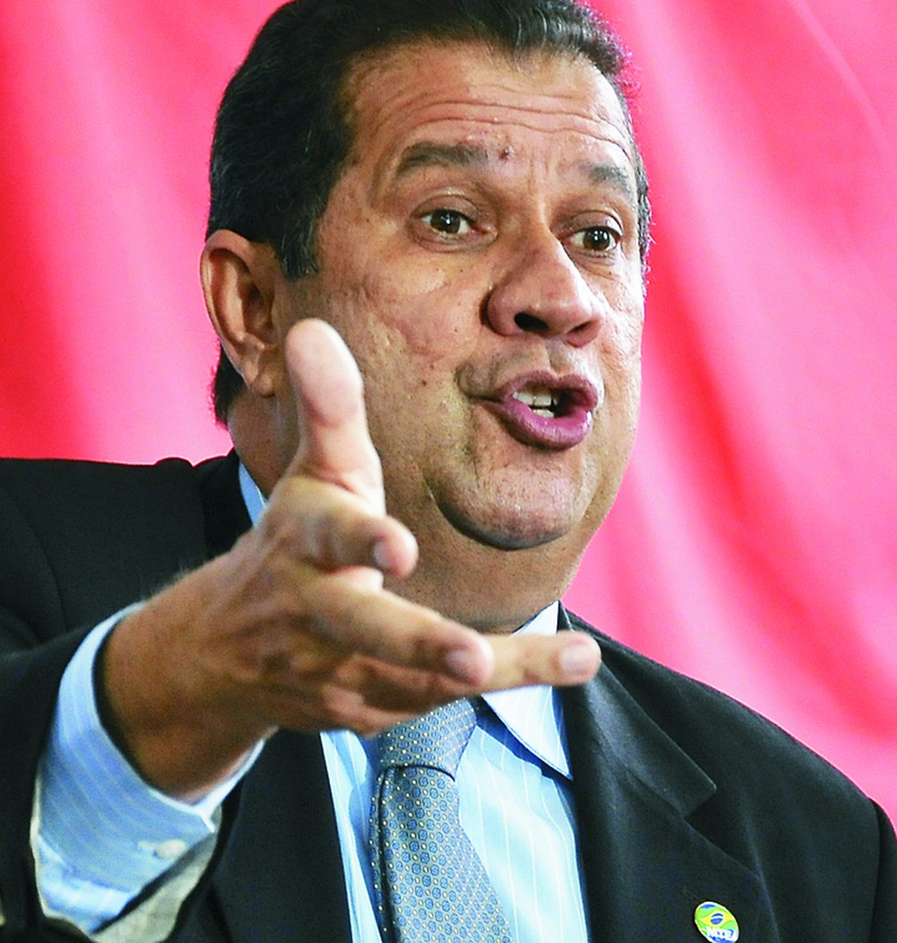 “PDT não aceita ofensiva externa”, diz Lupi sobre pressão contra Ciro ...