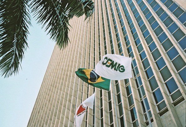 Fitch reitera notas de crédito e perspectiva estável para Cemig ...