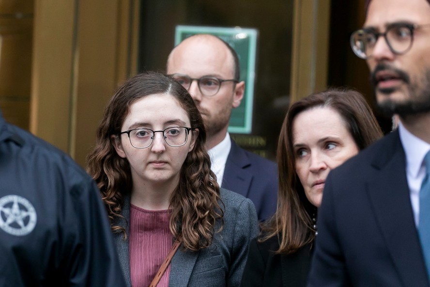 Caroline Ellison é condenada a dois anos de prisão pela fraude da FTX ...