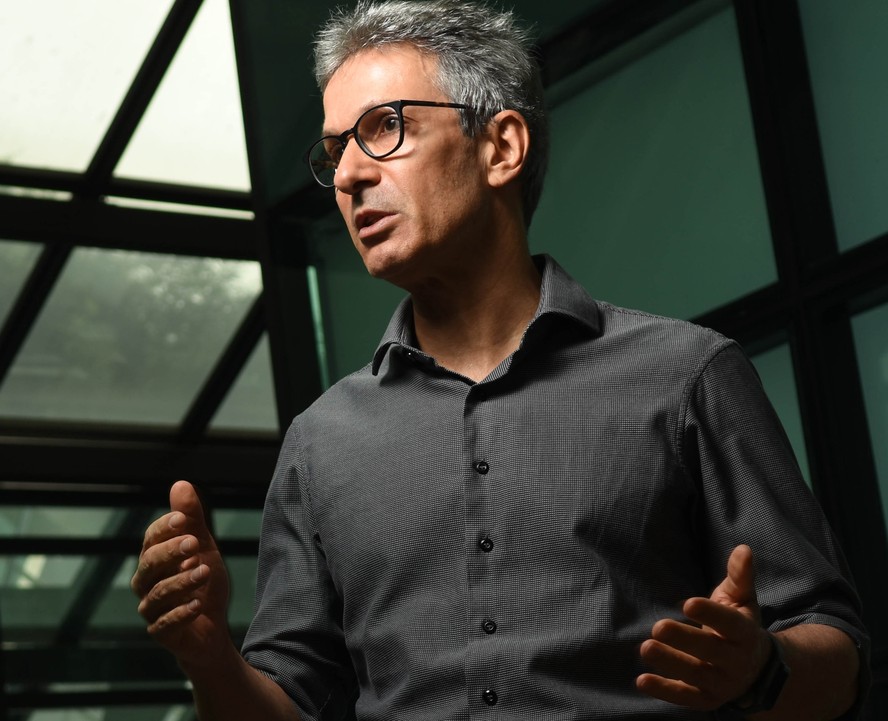 Mulher é presa após deixar bomba falsa em loja da família do governador Zema | Política | Valor ...