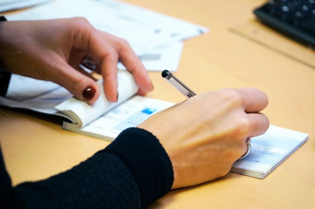 Cheque vai mudar para ficar 'mais moderno e seguro', diz BC | Finanças ...