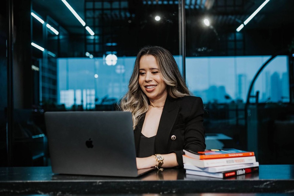 Juliana Feffer explica o que é o Closer Digital, a nova profissão que pode render até R$ 10 mil ...