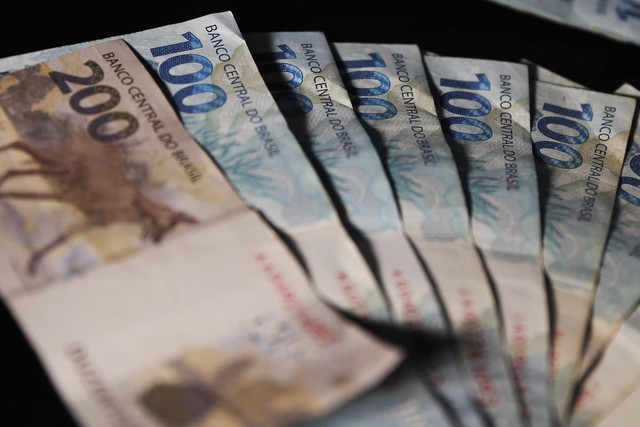 BC: Juro médio das operações de crédito vai a 30,5% e inadimplência ...