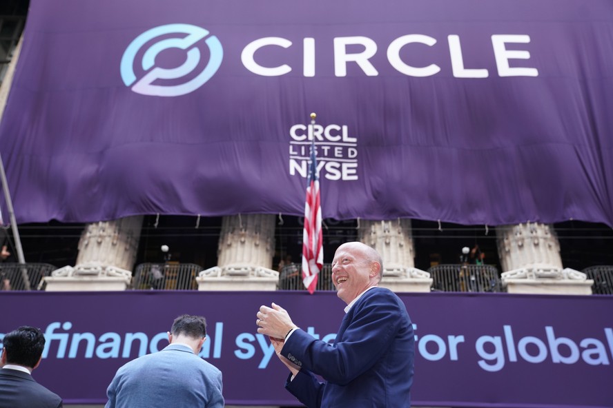 FIS faz parceria com a Circle para oferecer pagamentos com stablecoins | Criptomoedas | Valor ...