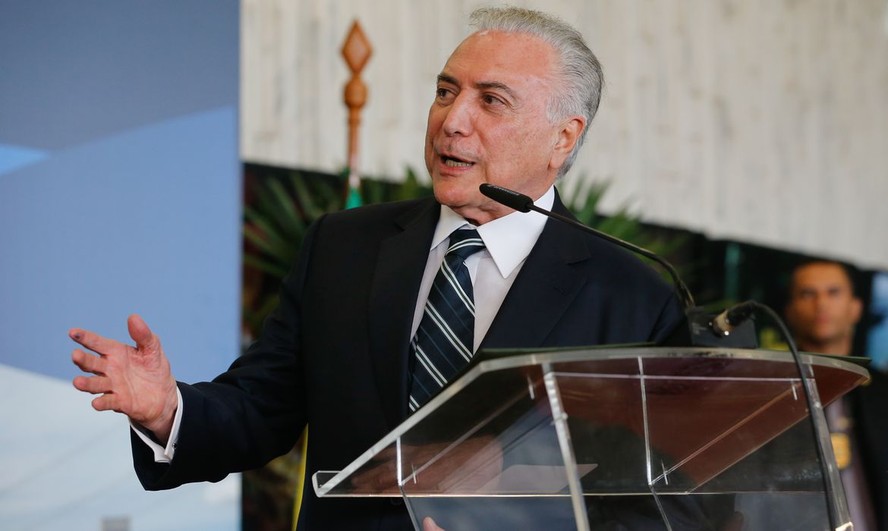 Temer minimiza tentativa de golpe e indiciamento de Bolsonaro e ...